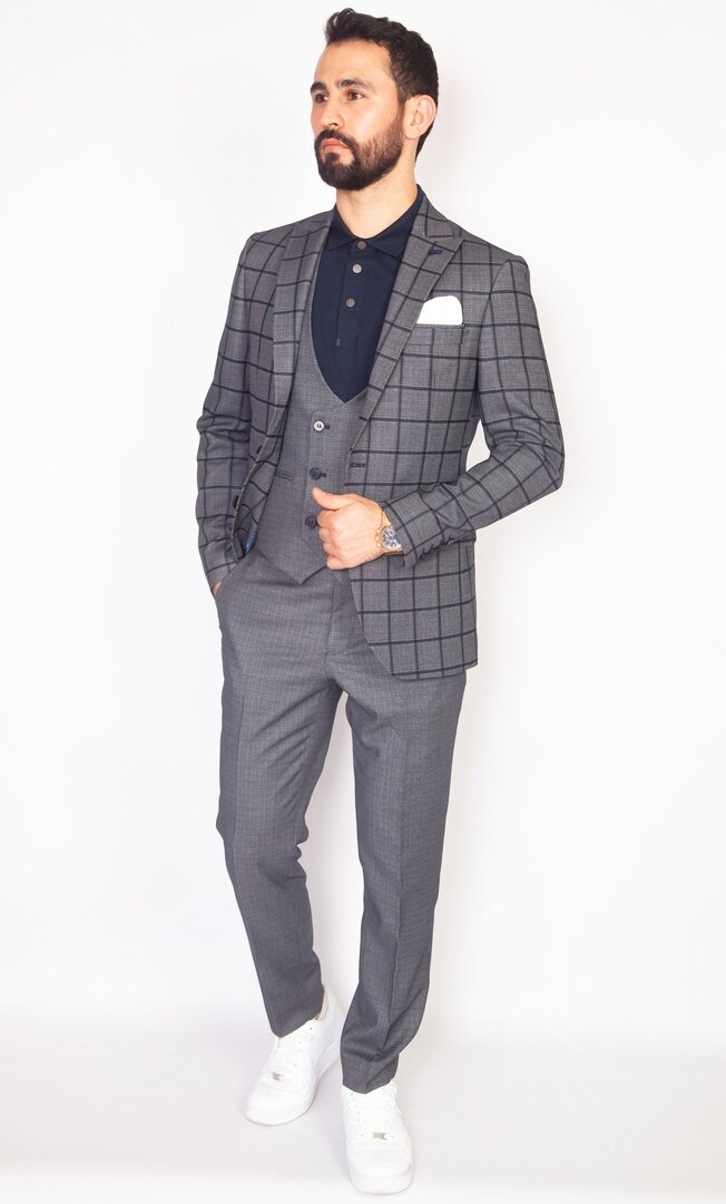 Šedý pánský oblek s vestou Slim Fit, model Richard | PACO ROMANO